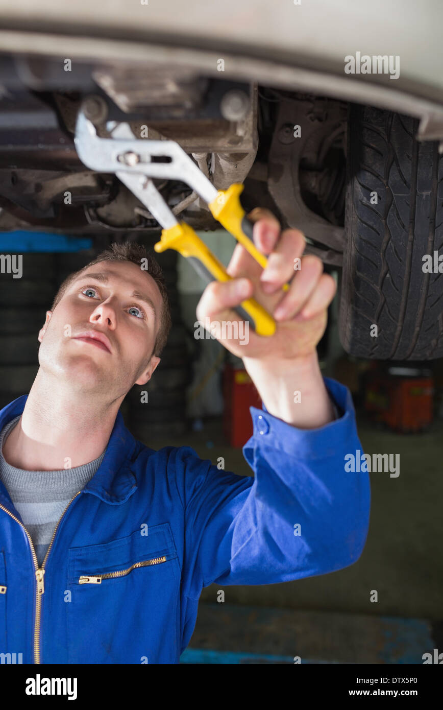 Hydraulic pliers hi-res stock photography and images - Alamy