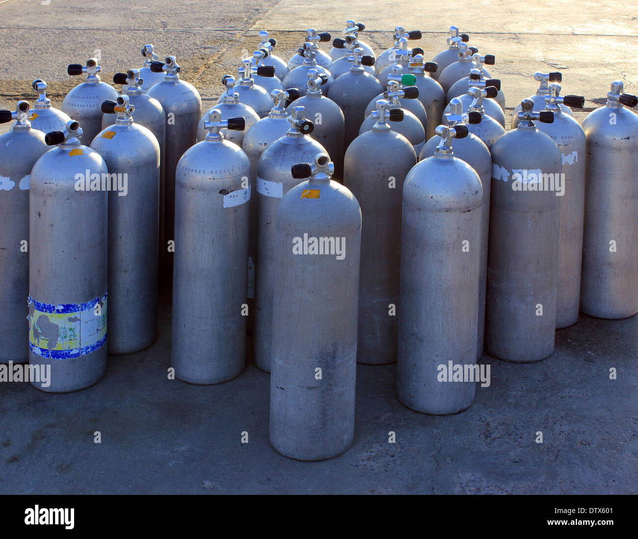 Liquid oxygen tanks hi-res stock photography and images - Alamy