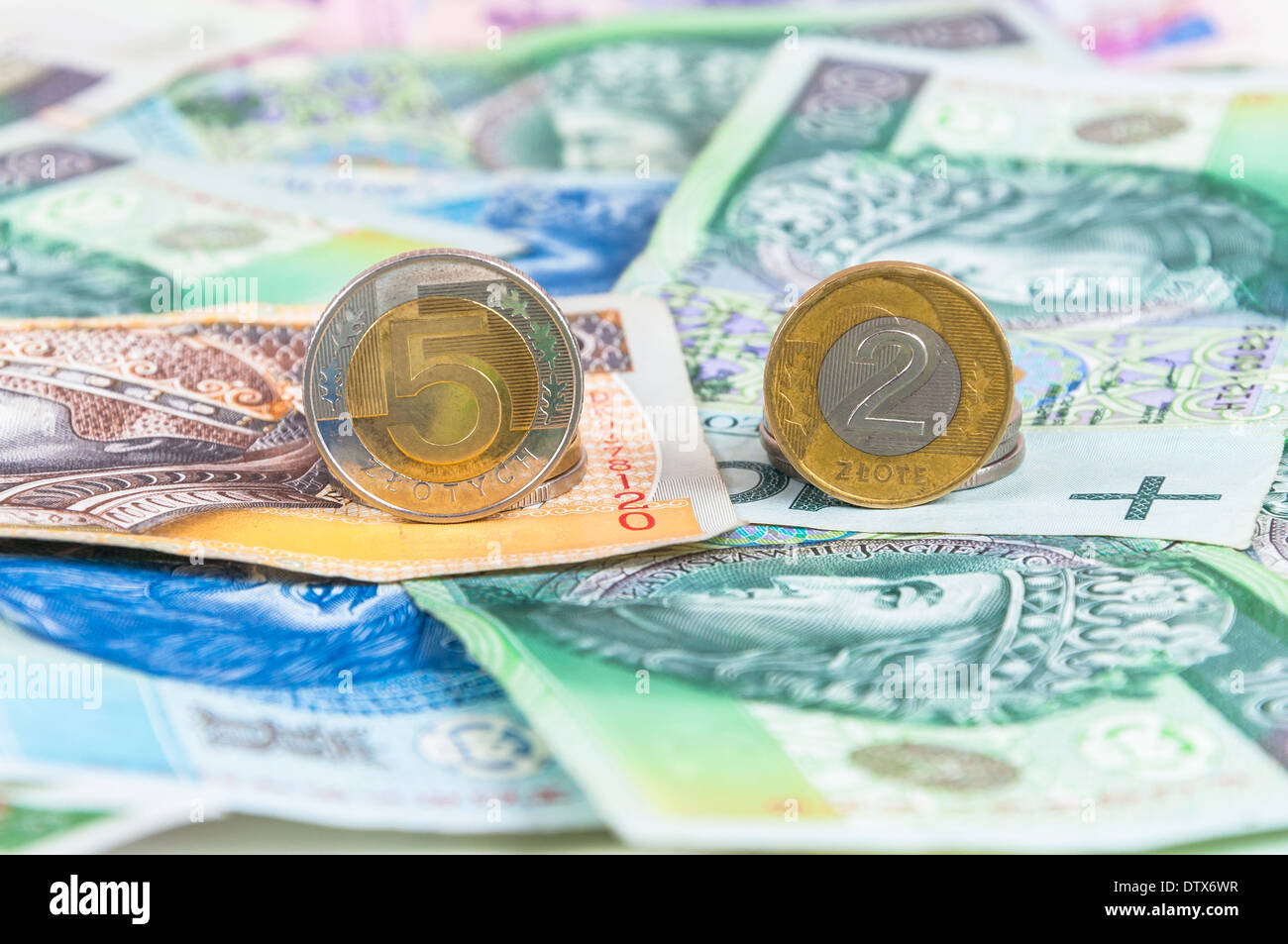 Banknotes and coins hi-res stock photography and images - Alamy