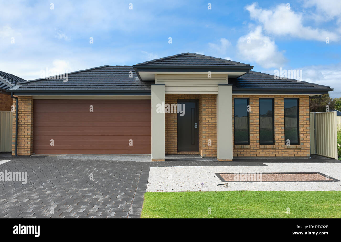 Modern Suburban House Stock Photo - Alamy