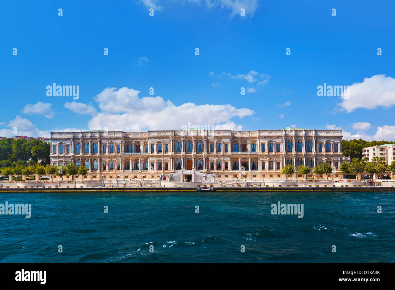 Palace at Istanbul Turkey Stock Photo - Alamy