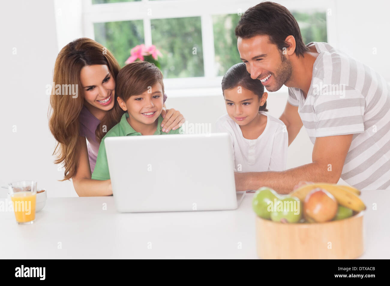 Family laptop hi-res stock photography and images - Alamy