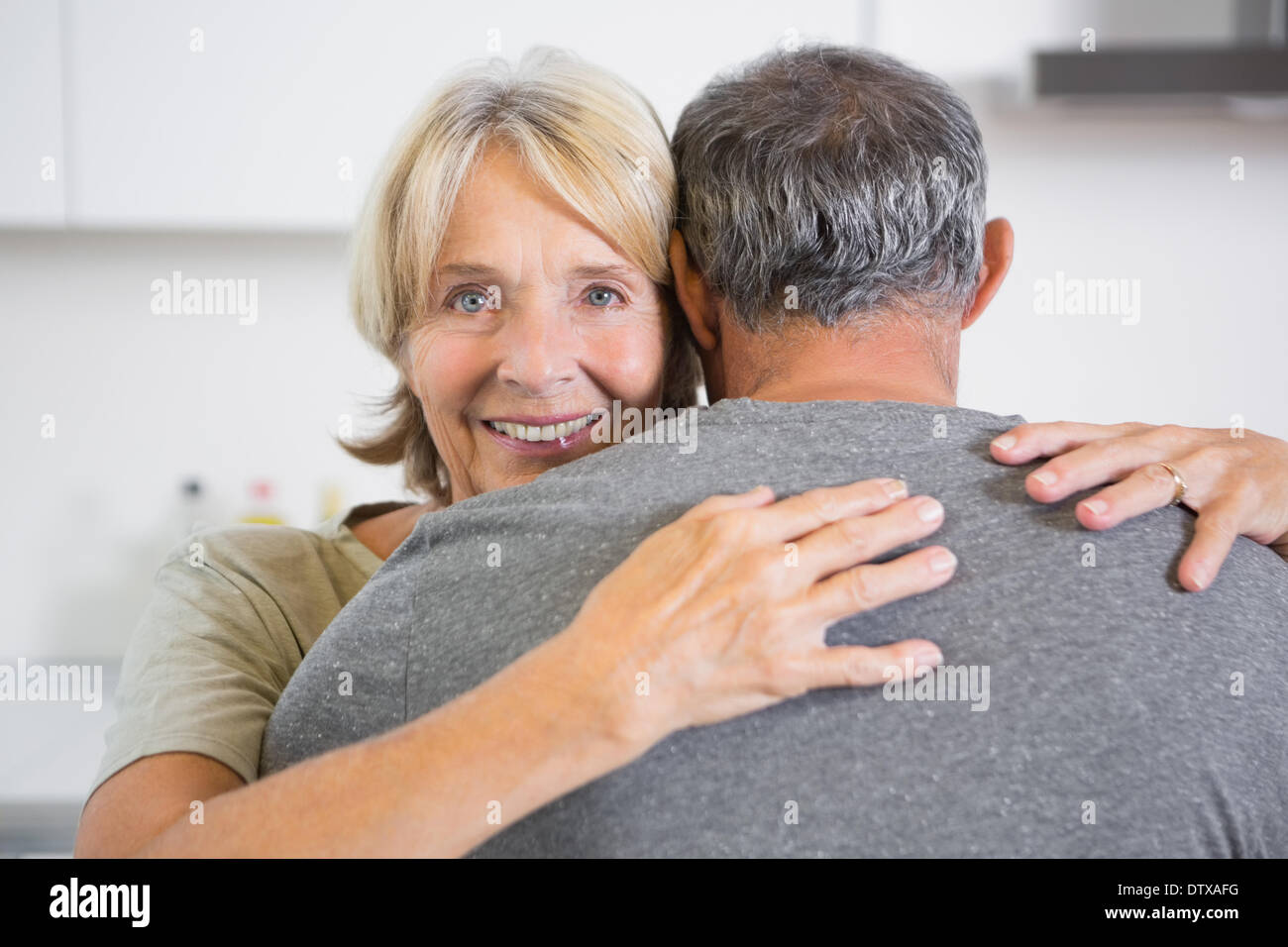 Embracing couple dancing Stock Photo - Alamy