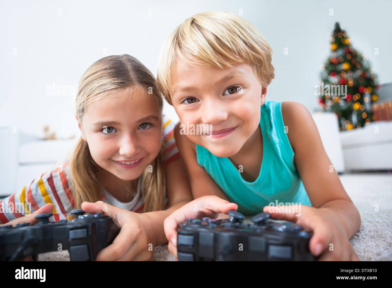 Floor games hi-res stock photography and images - Alamy