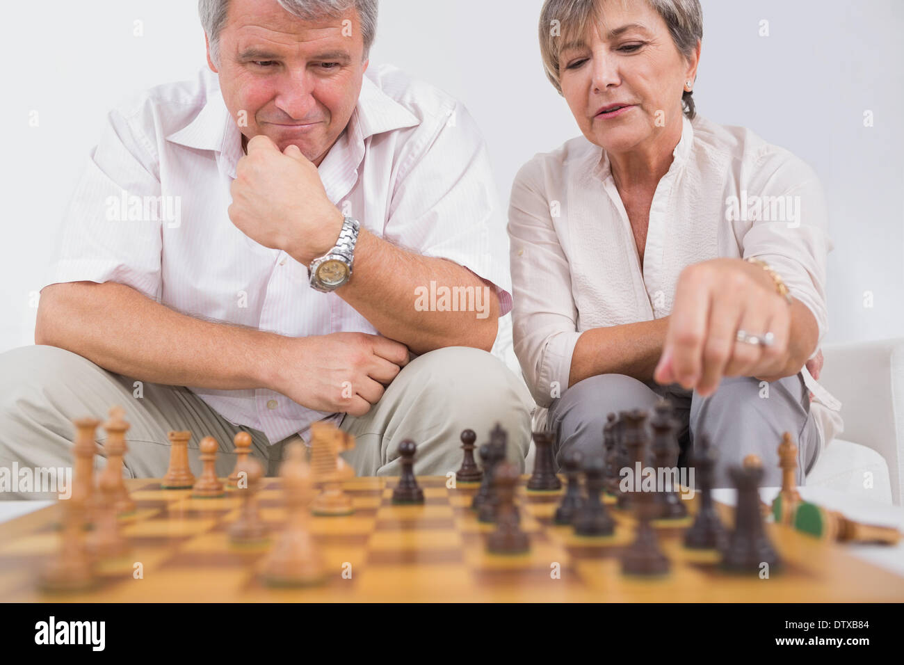 Old lovers playing chess Stock Photo - Alamy