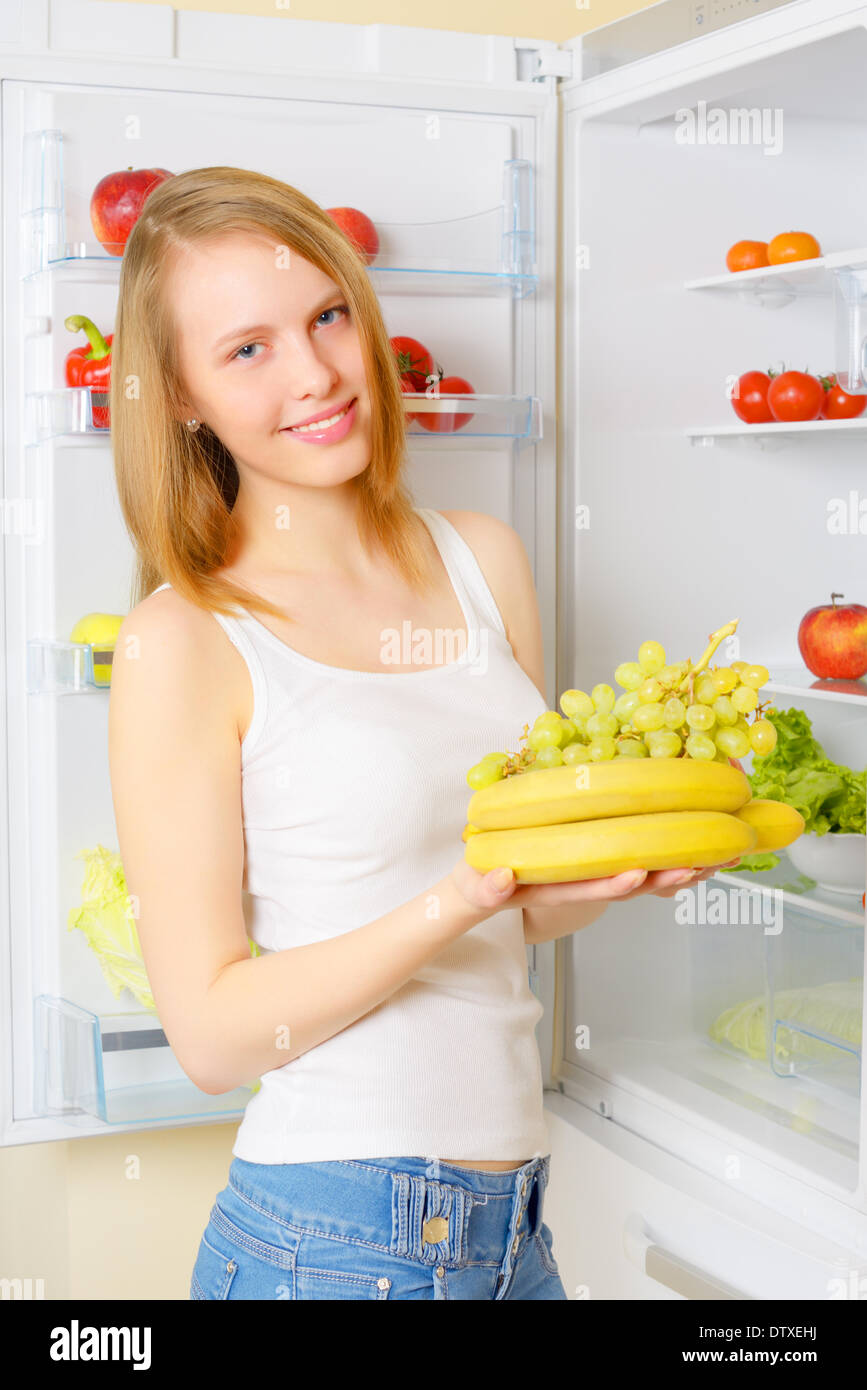 Girl refrigerator hi-res stock photography and images - Alamy