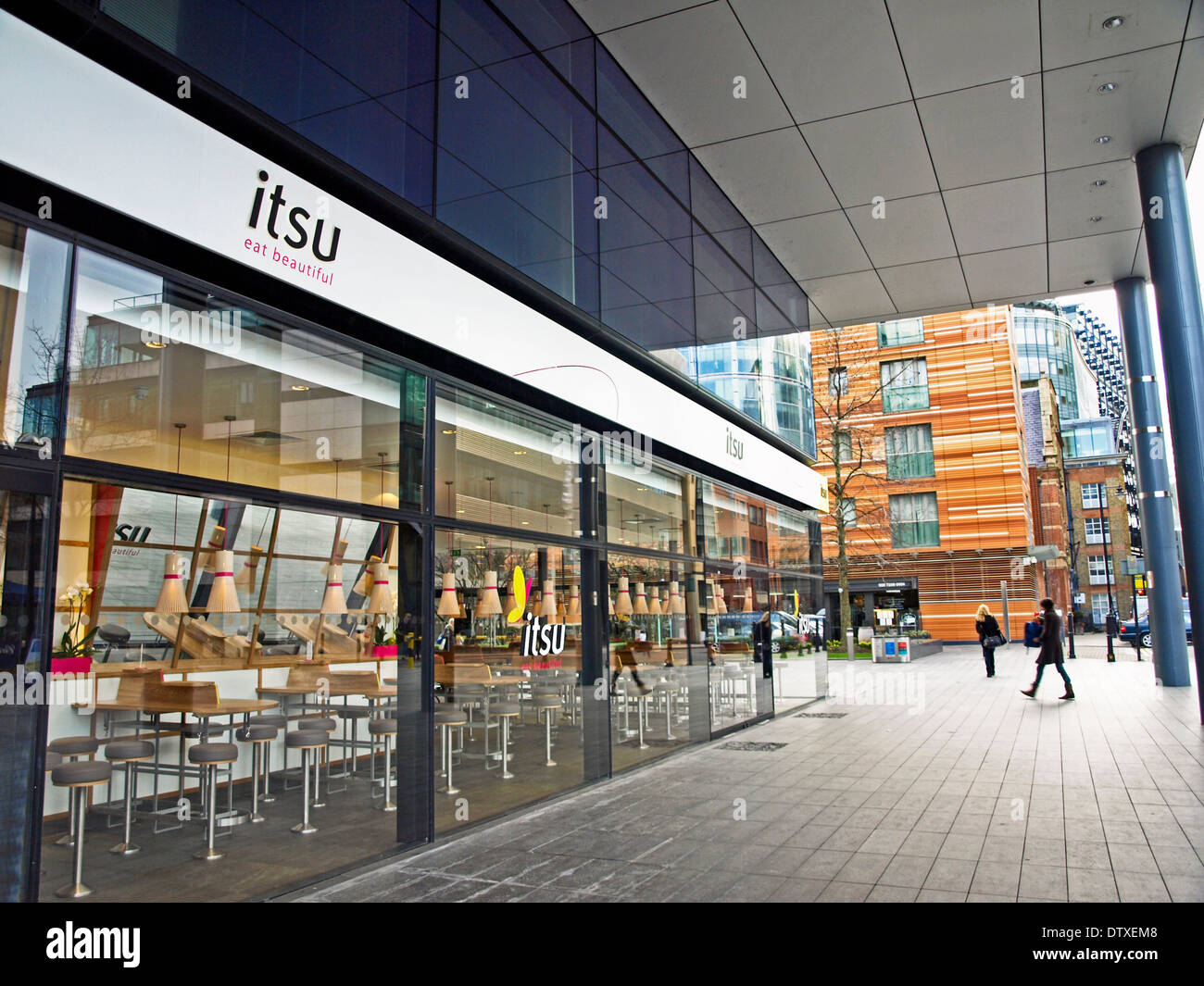 Itsu restaurant london hi-res stock photography and images - Alamy