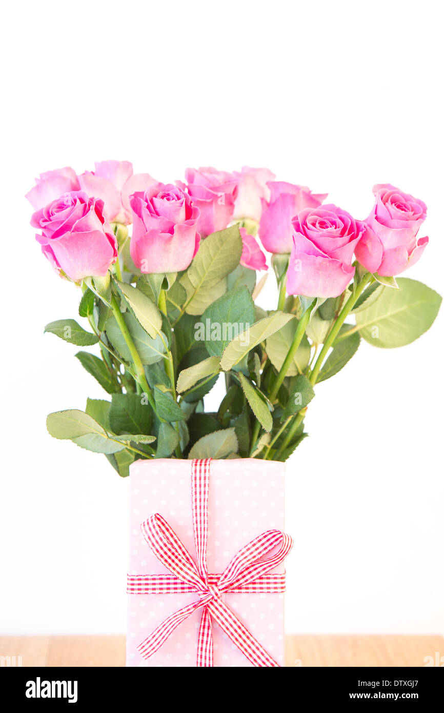 Pink polka dot gift Cut Out Stock Images & Pictures - Alamy