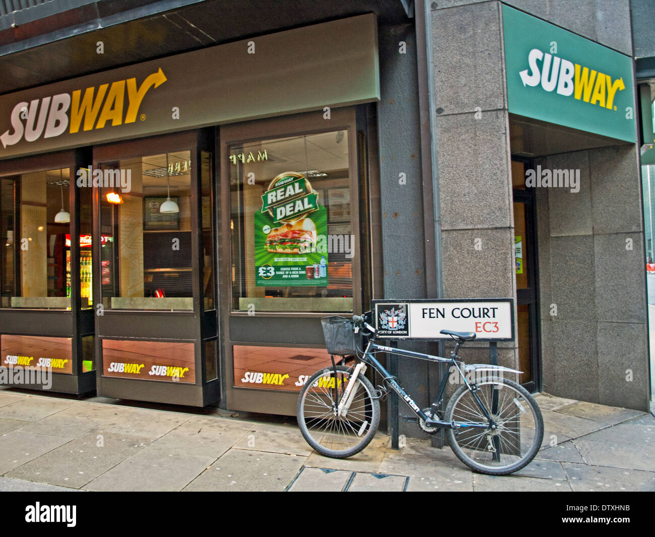 Subway sandwich shop sign hi-res stock photography and images - Alamy