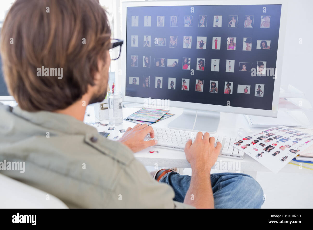 Viewing monitor hi-res stock photography and images - Alamy