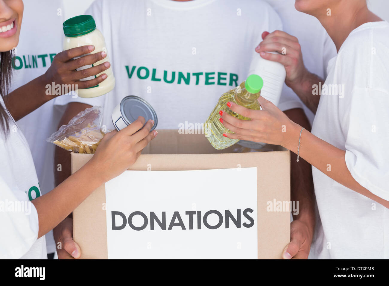 Food donation charity hi-res stock photography and images - Alamy