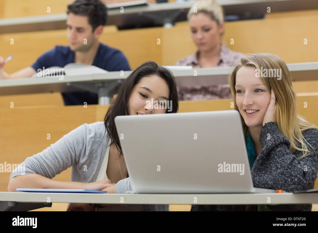 Students in the lecture hall hi-res stock photography and images - Alamy