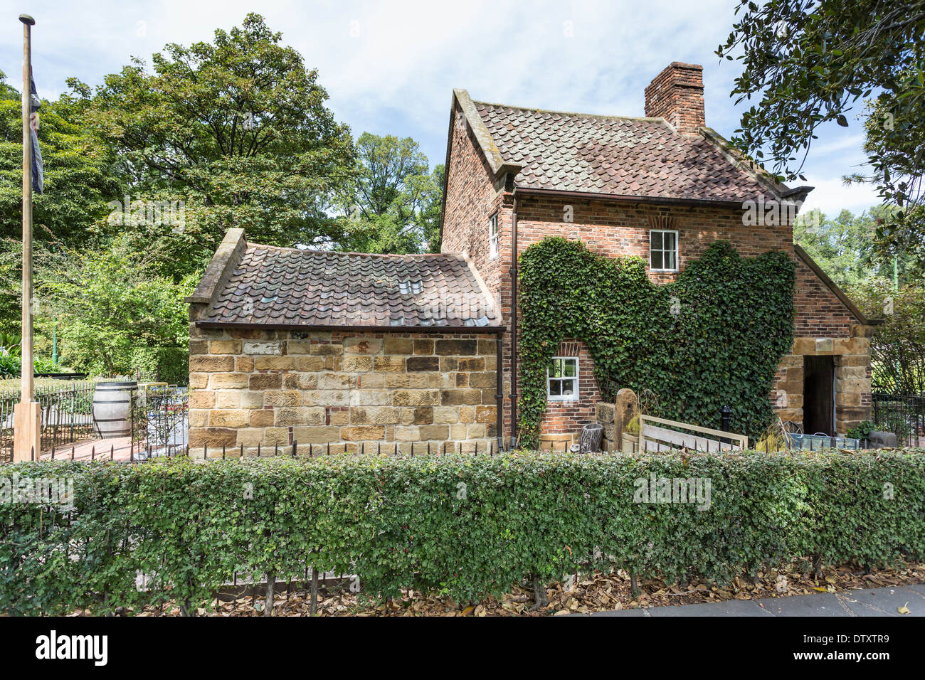 James cooks cottage hi-res stock photography and images - Alamy