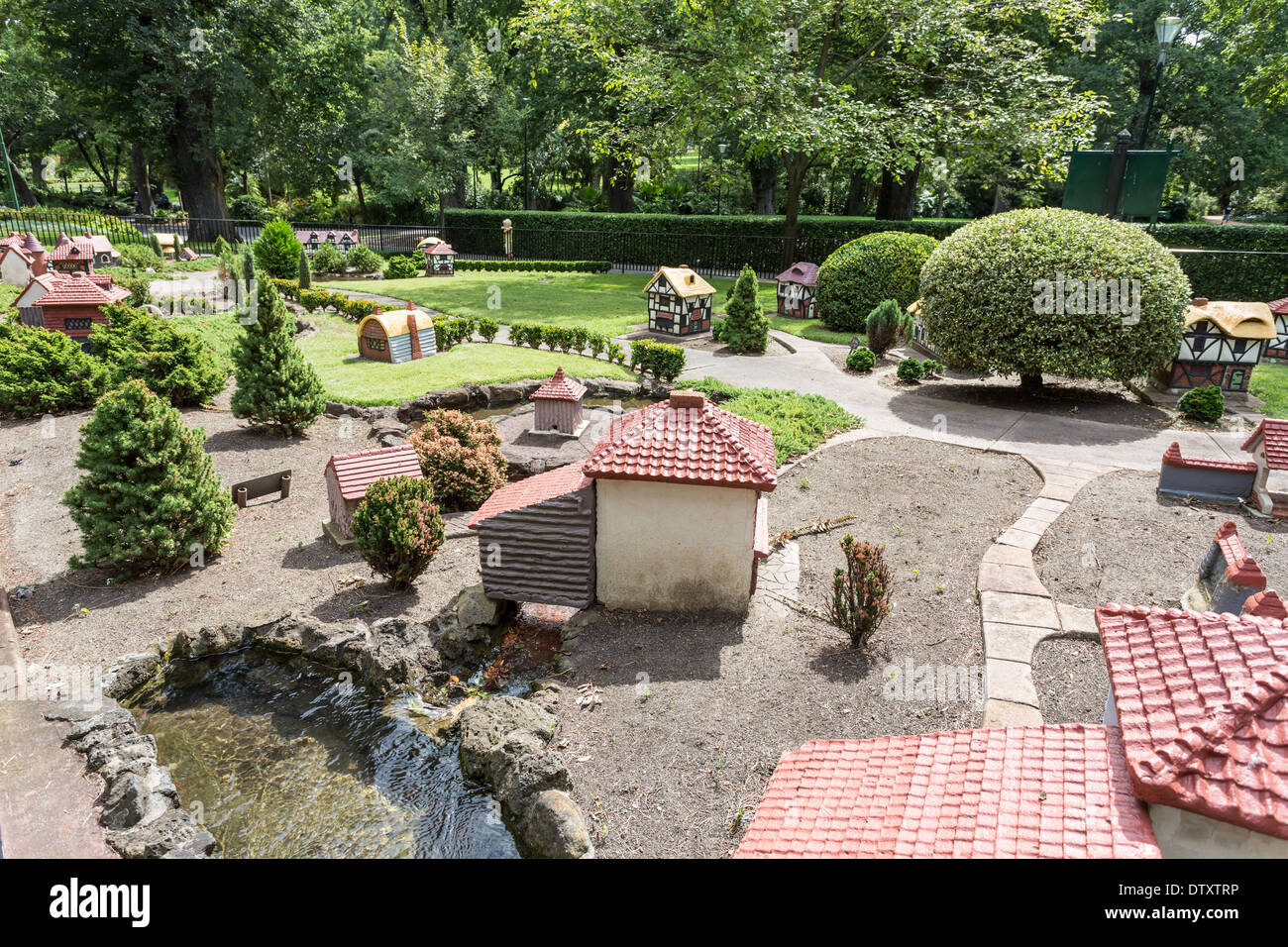 Miniature tudor village hi-res stock photography and images - Alamy