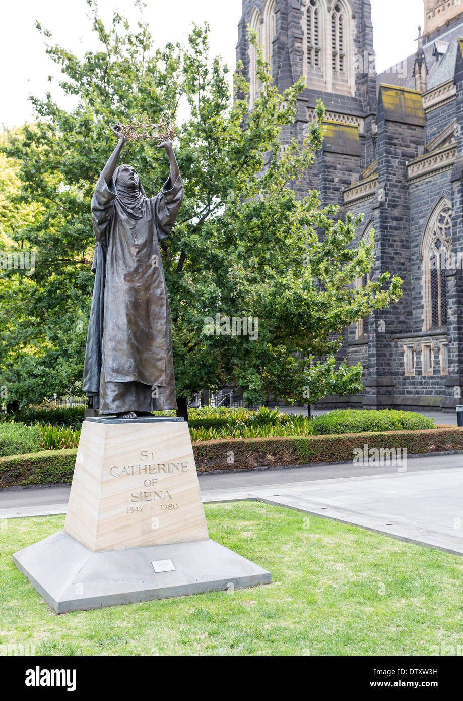 Statue of St Catherine of Siena at St Patrick's Cathedral Melbourne ...