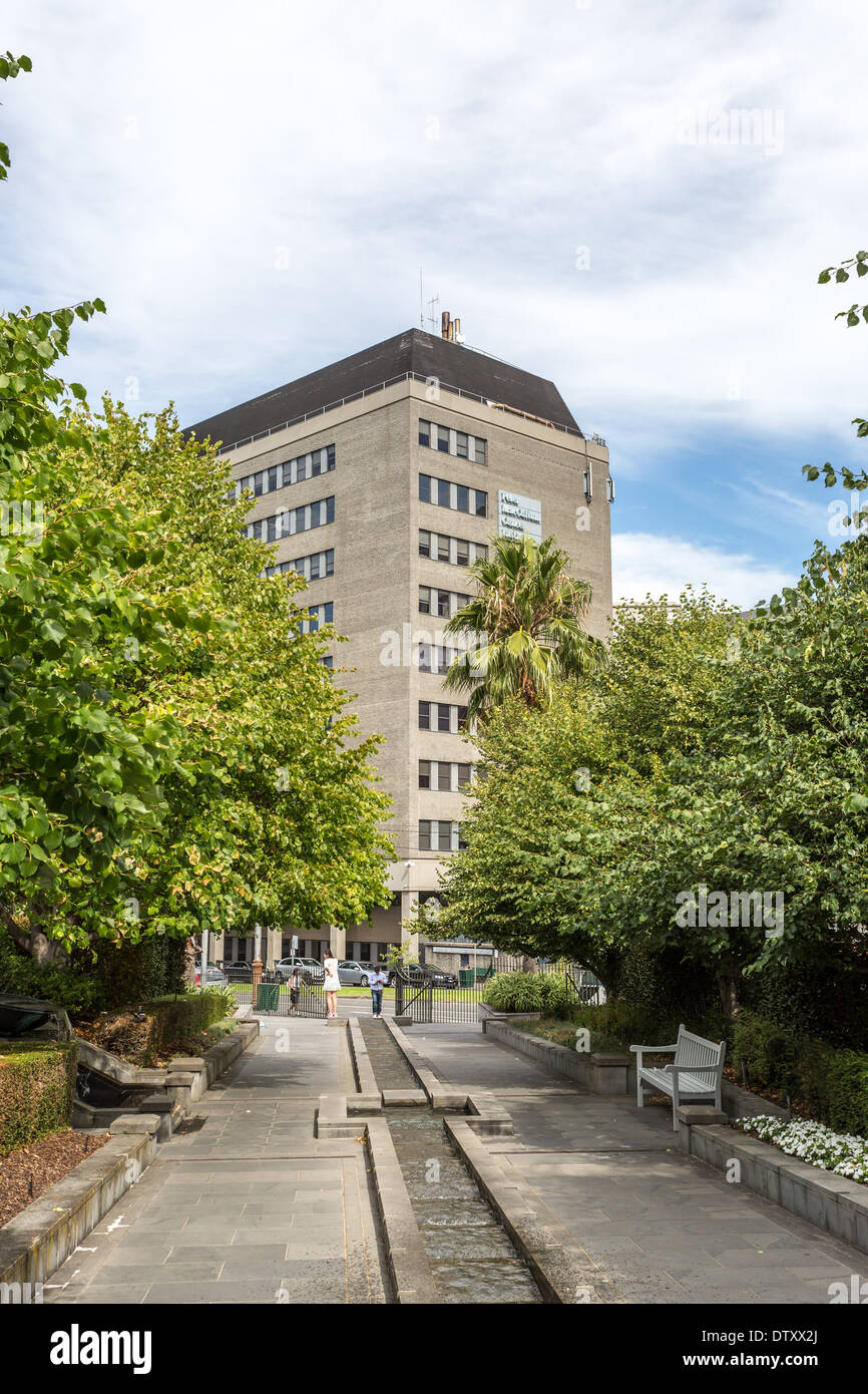 Peter maccallum cancer institute hi-res stock photography and images ...
