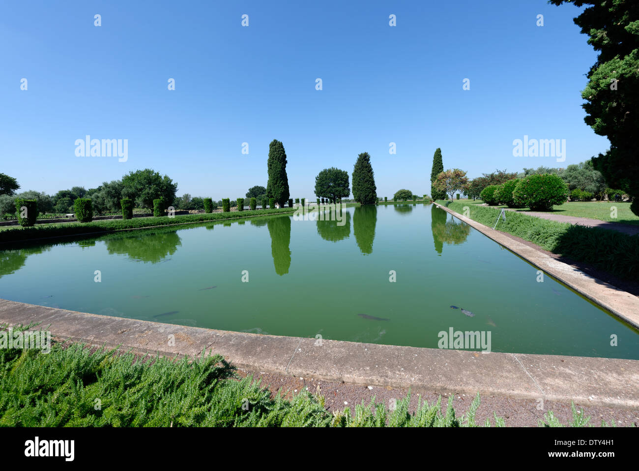 The reflecting pool or water basin in the centre of the rectangular ...