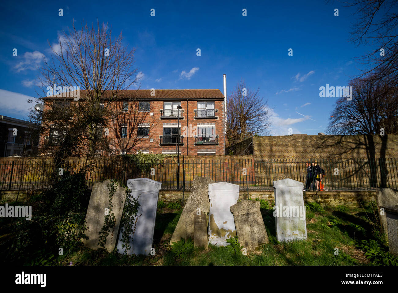 Tower Hamlets Cemetery in the East End of London, UK Stock Photo - Alamy
