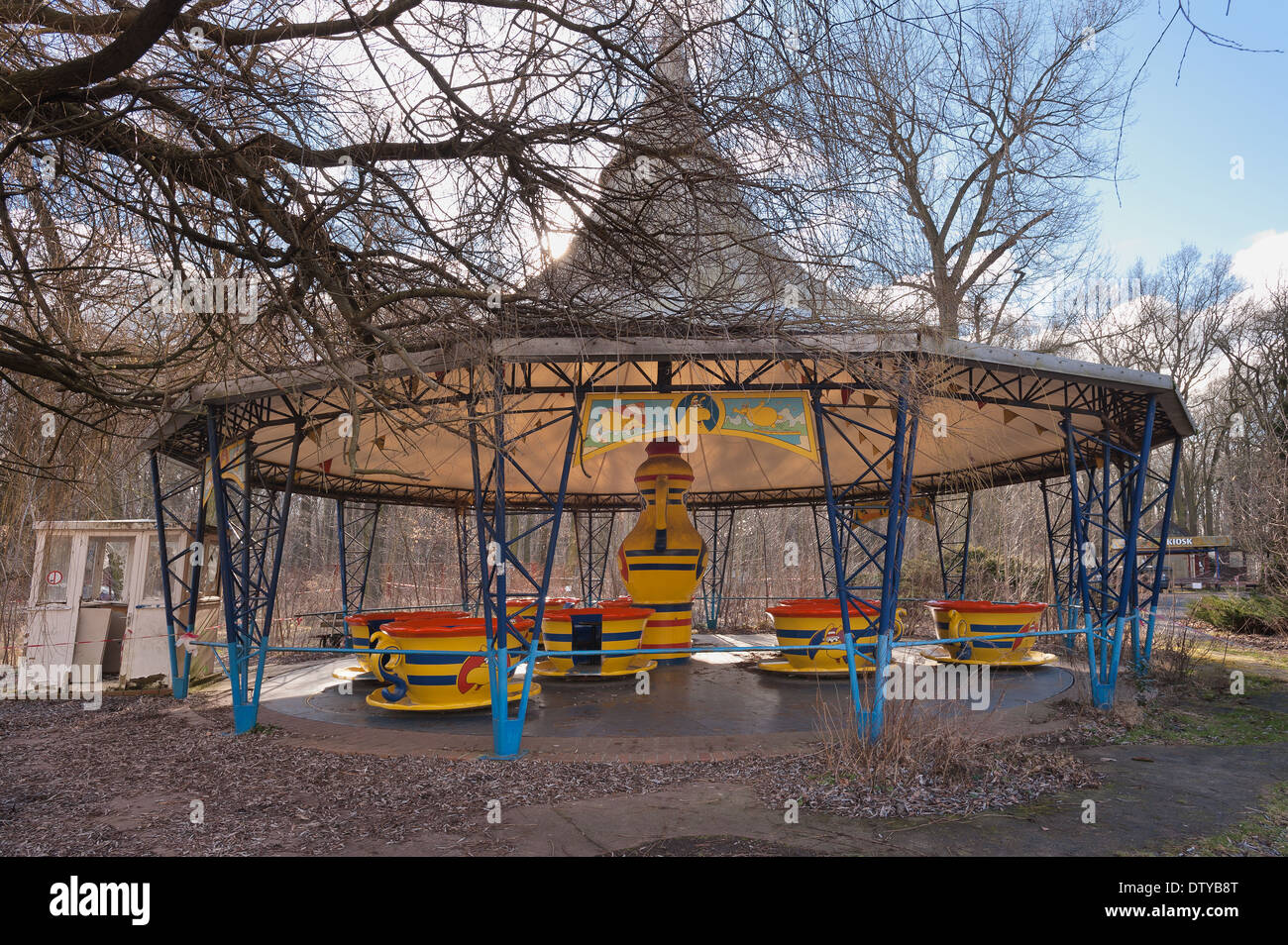 Abandoned fairground train hi-res stock photography and images - Alamy