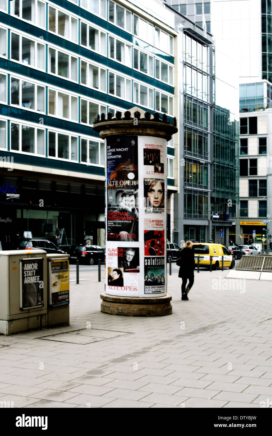 Pillar box art hi-res stock photography and images - Alamy