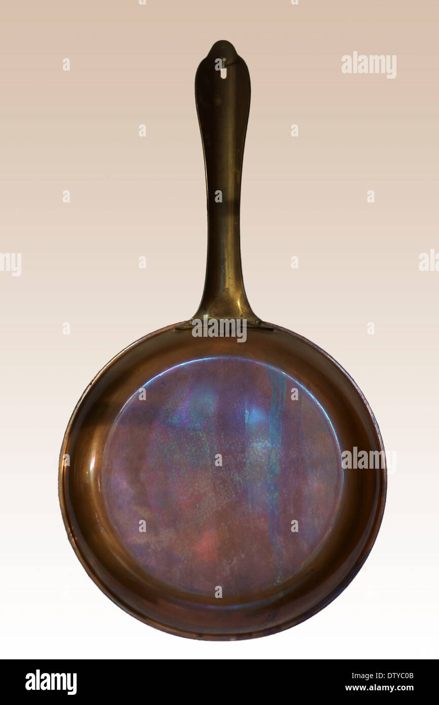Copper-colored frying pan Stock Photo - Alamy