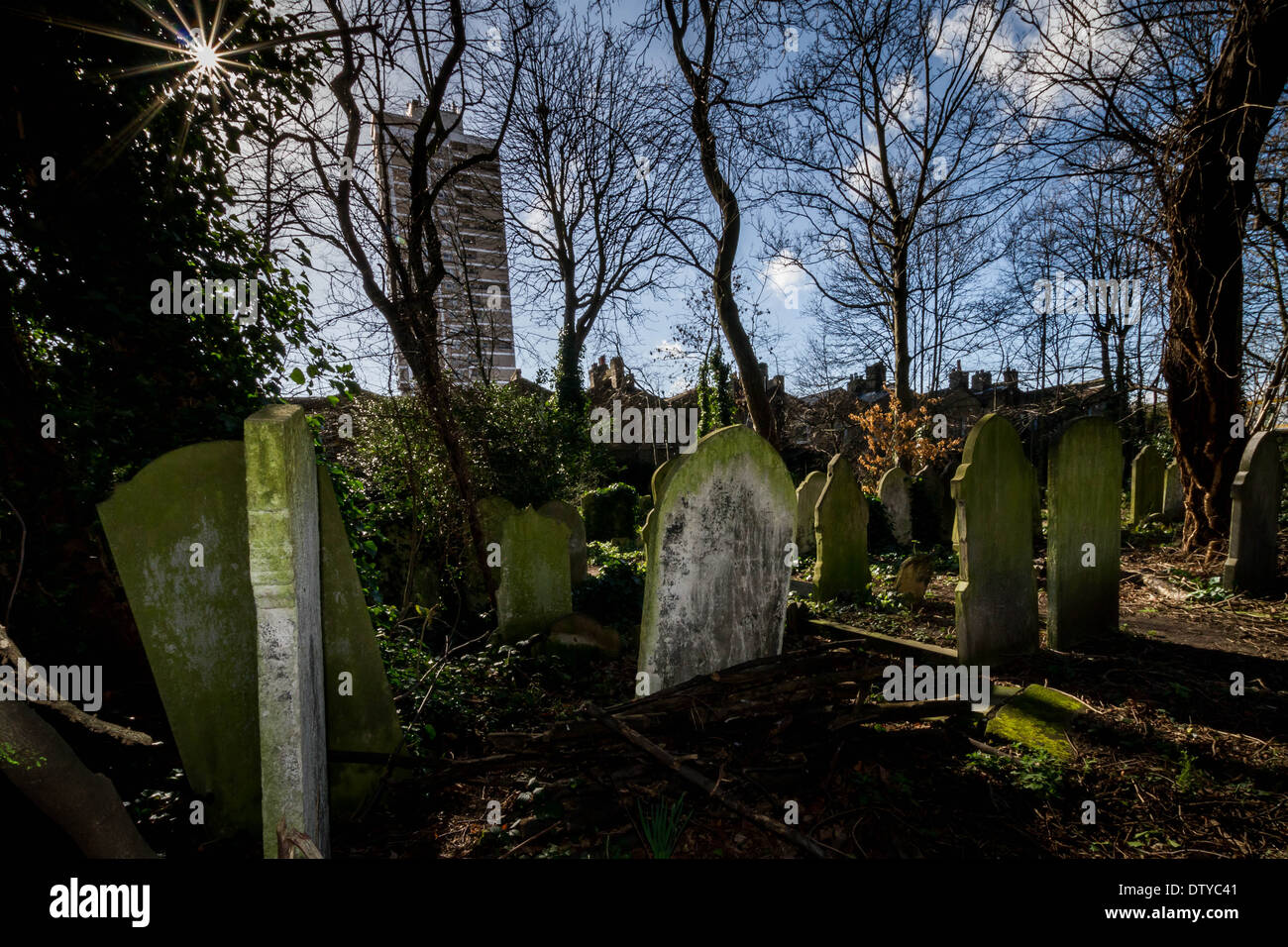 Tower Hamlets Cemetery in the East End of London, UK Stock Photo - Alamy