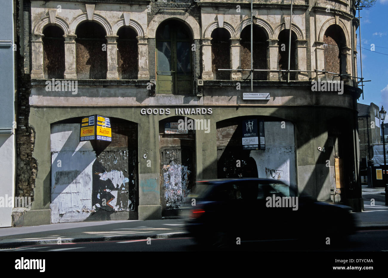 London factories victorian hi-res stock photography and images - Alamy