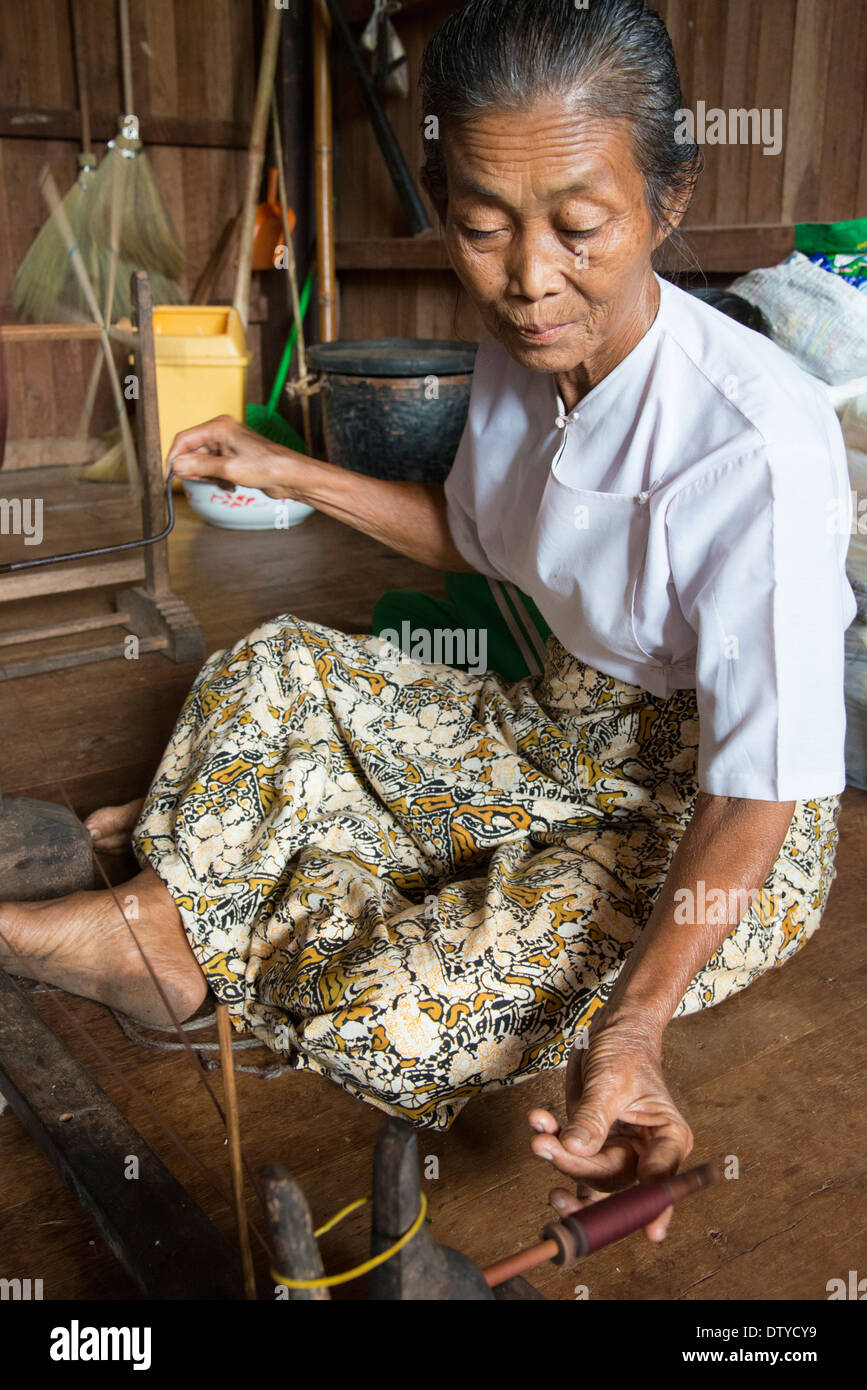 Nwar hi-res stock photography and images - Alamy