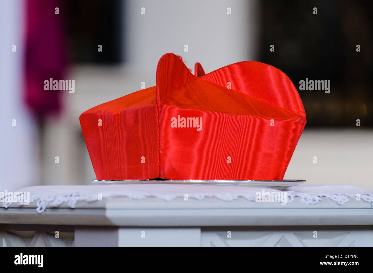 Roman catholic cardinals hi-res stock photography and images - Alamy