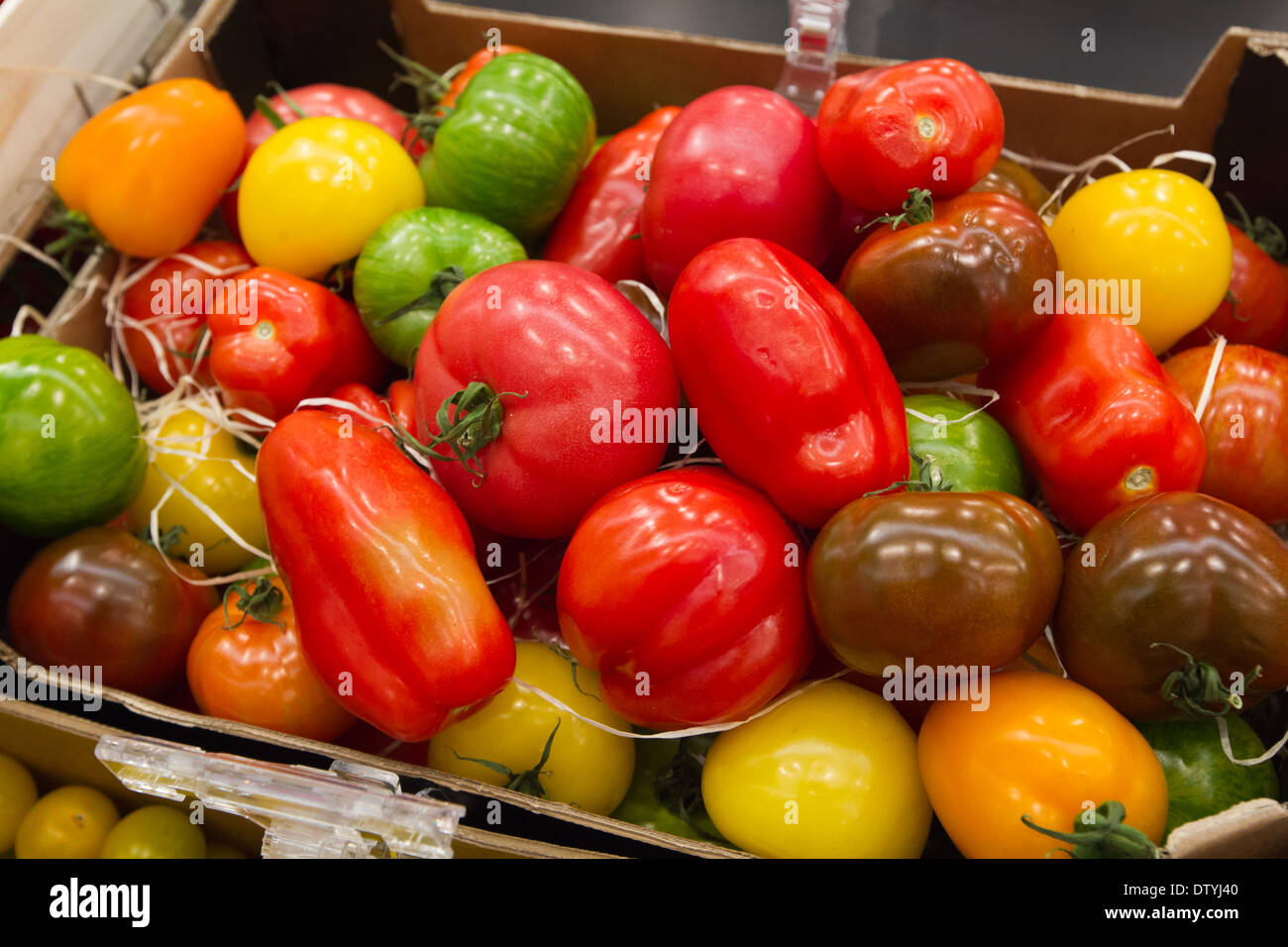 Variety display of artisan tomatoes Stock Photo - Alamy
