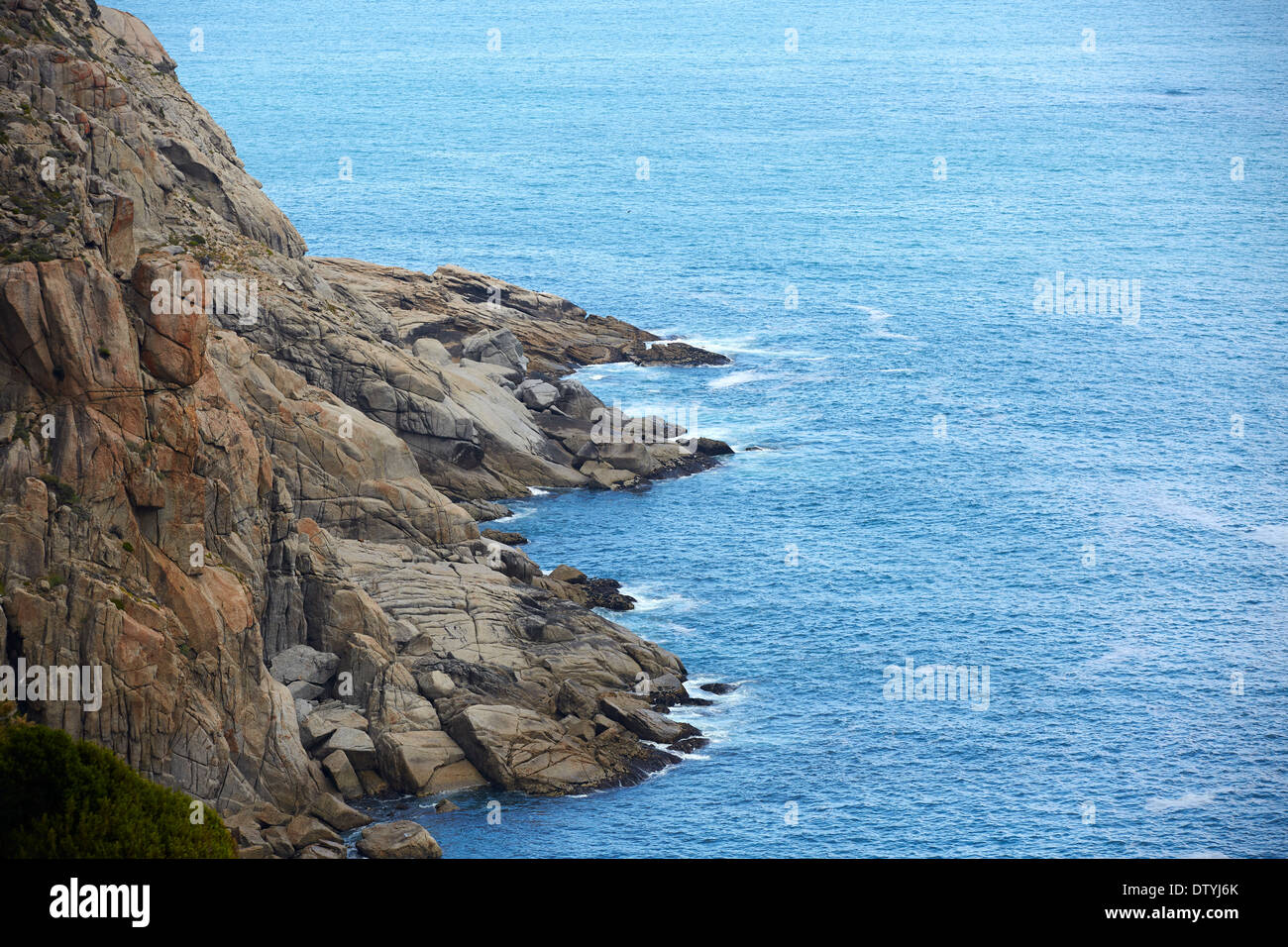 Grassy cliff face hi-res stock photography and images - Alamy