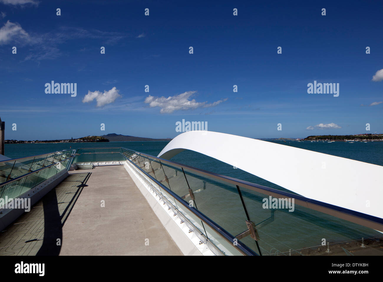 Point resolution bridge hi-res stock photography and images - Alamy