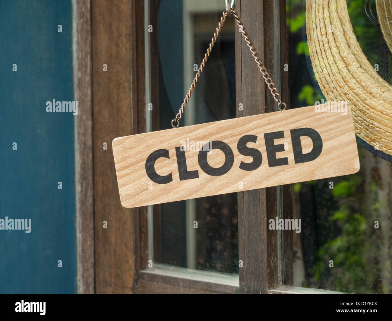 Hanging Sign Chain Stock Photos & Hanging Sign Chain Stock Images - Alamy