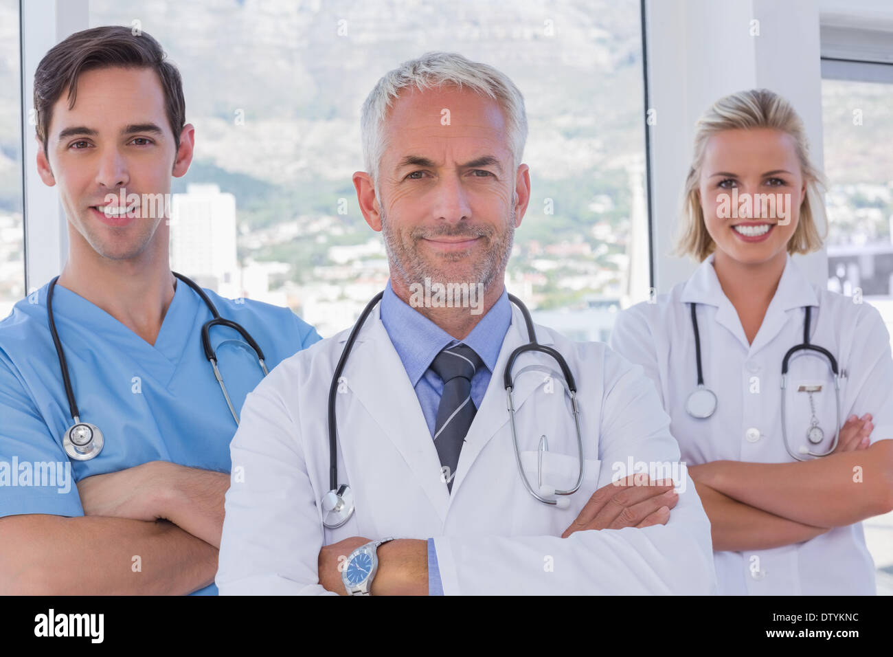 Group of doctor and nurses standing together Stock Photo - Alamy