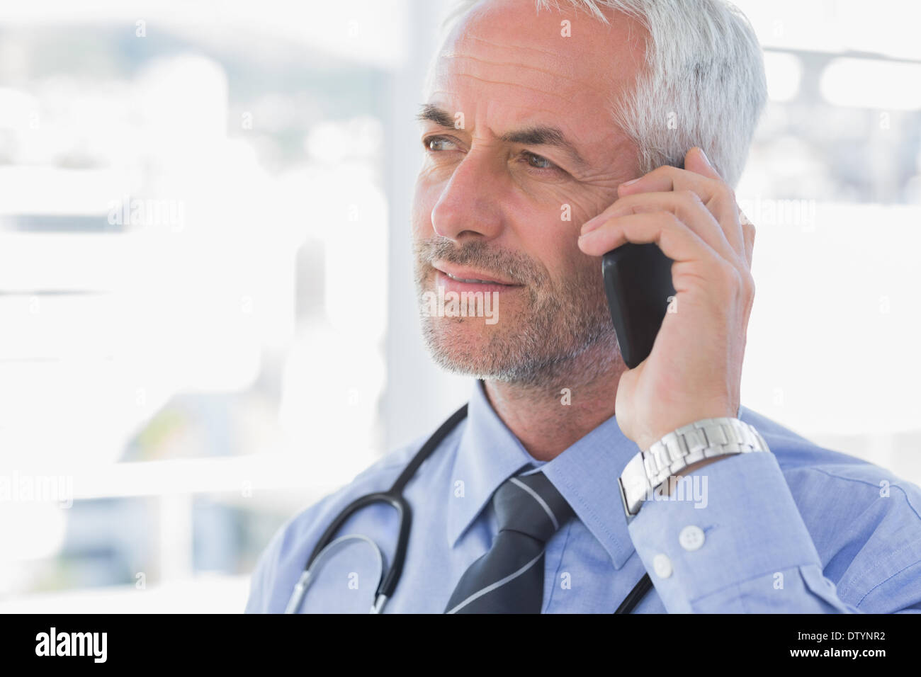 Doctor calling hi-res stock photography and images - Alamy