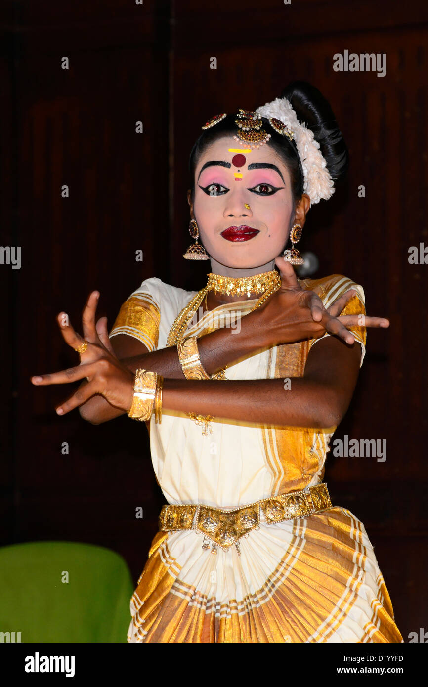 Female kathakali dancer hi-res stock photography and images - Alamy