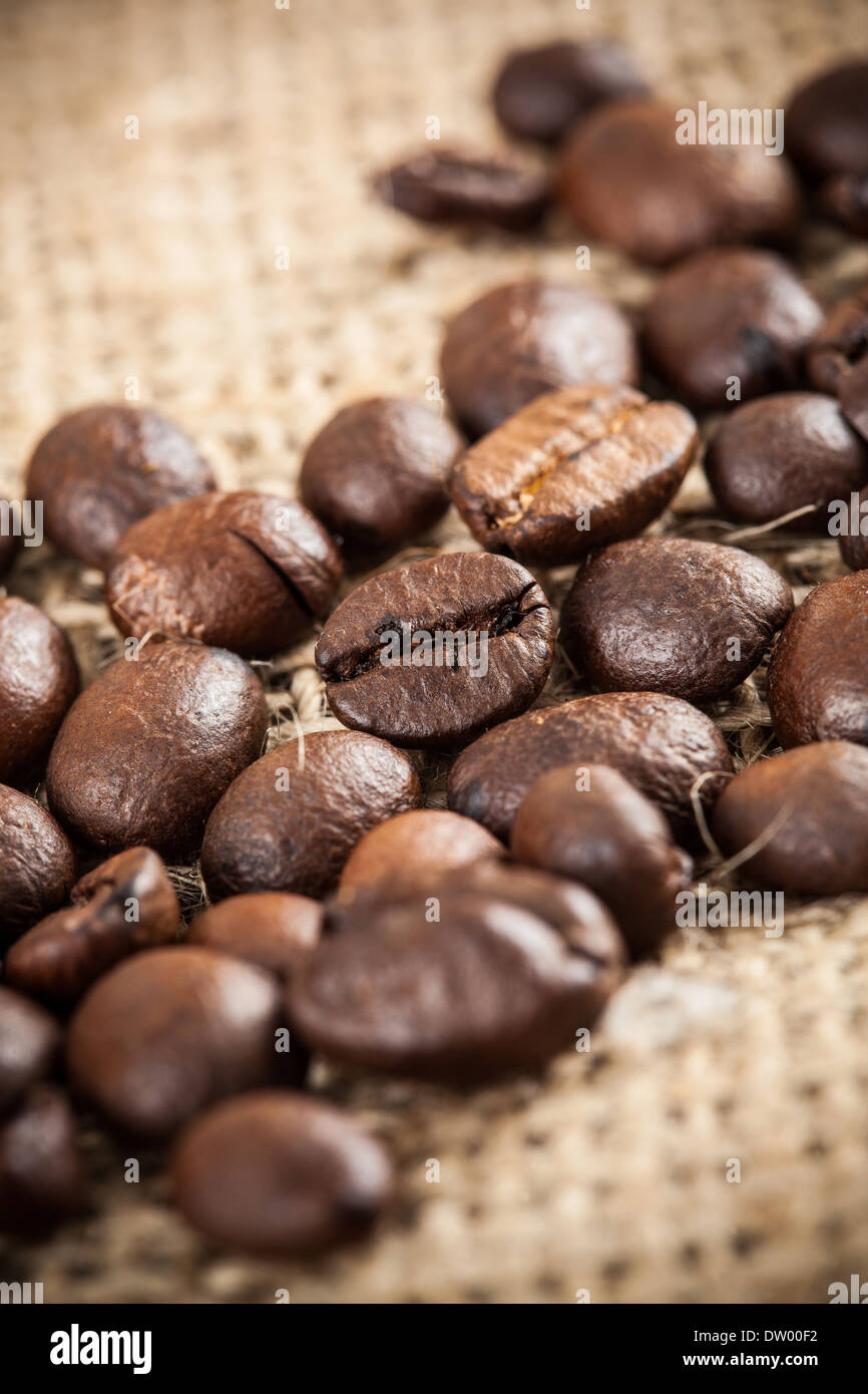 Group coffee beans close hi-res stock photography and images - Alamy