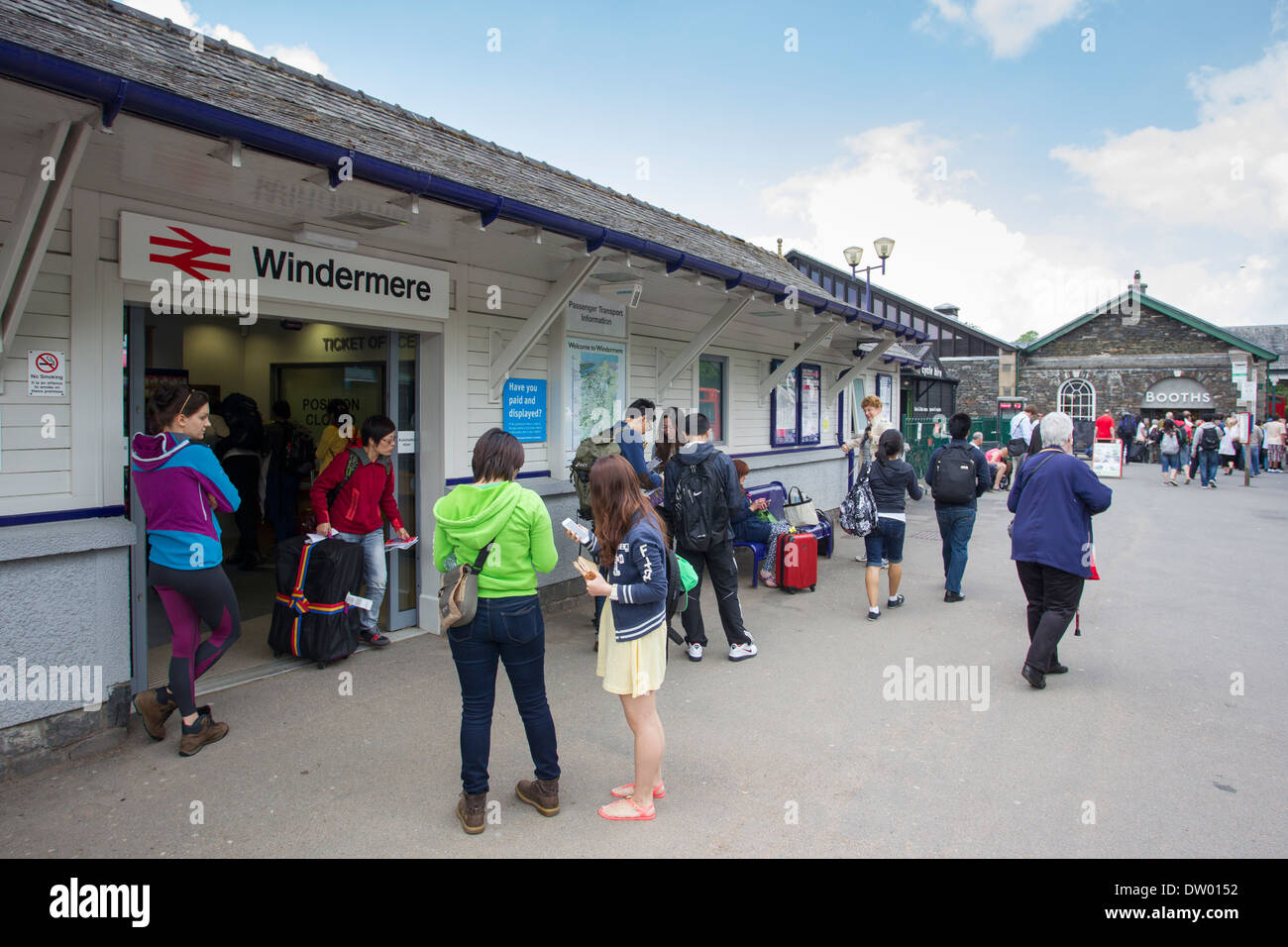 Windermere Railway station Stock Photo - Alamy