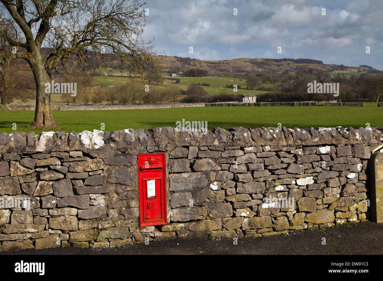 A red GR (George V) post box in a wall at Monsal Head in the Peak ...