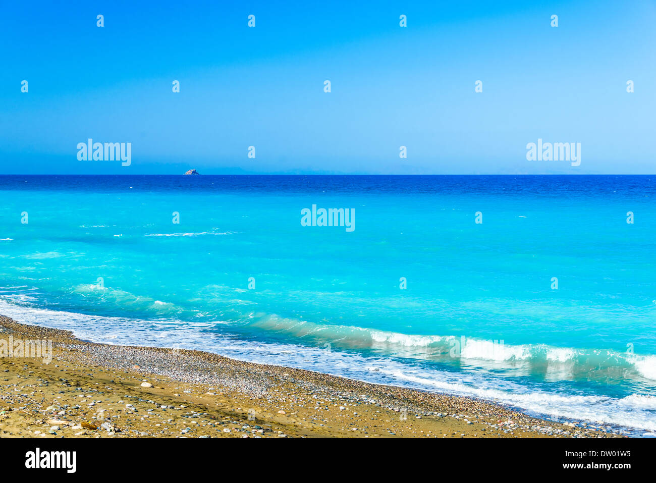 deserted beach sea Stock Photo - Alamy
