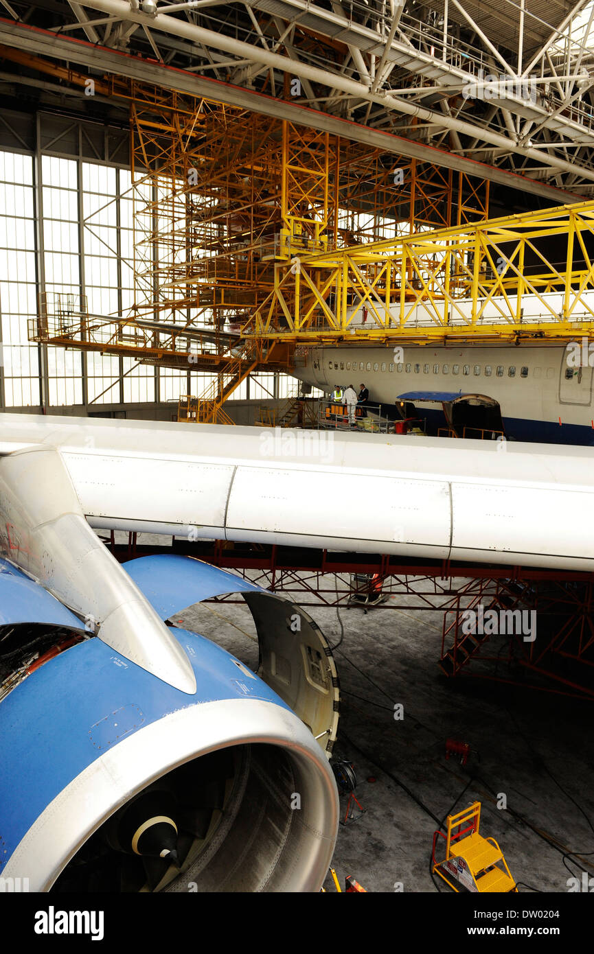 Aircraft maintenance hi-res stock photography and images - Alamy