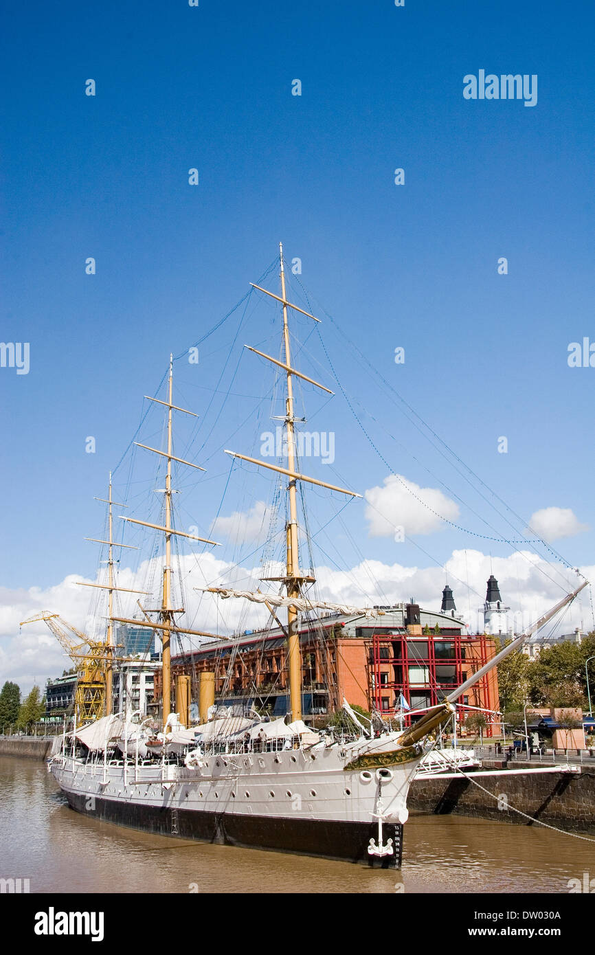 Fragata Stock Photos & Fragata Stock Images - Alamy