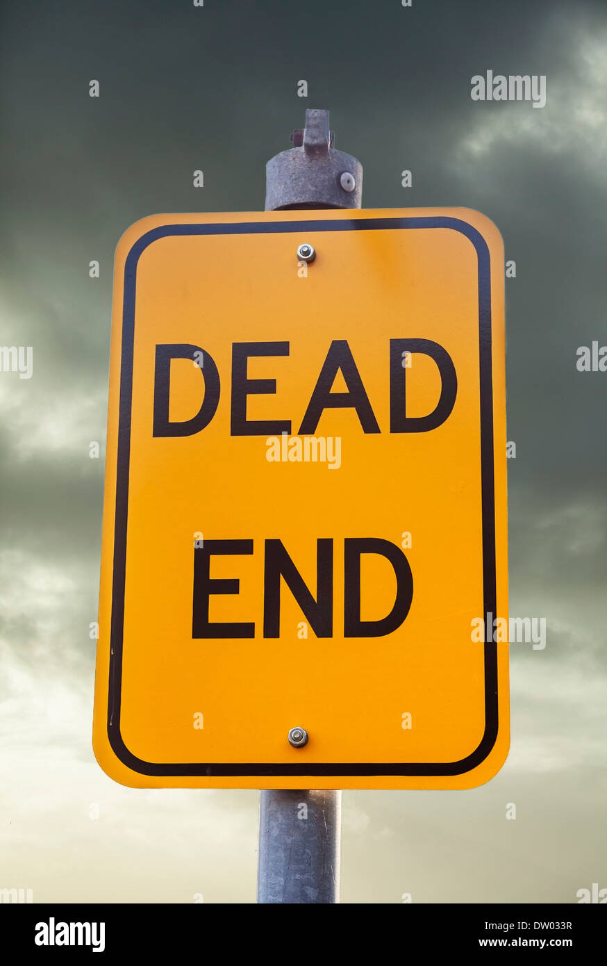 End to end assistance hi-res stock photography and images - Alamy