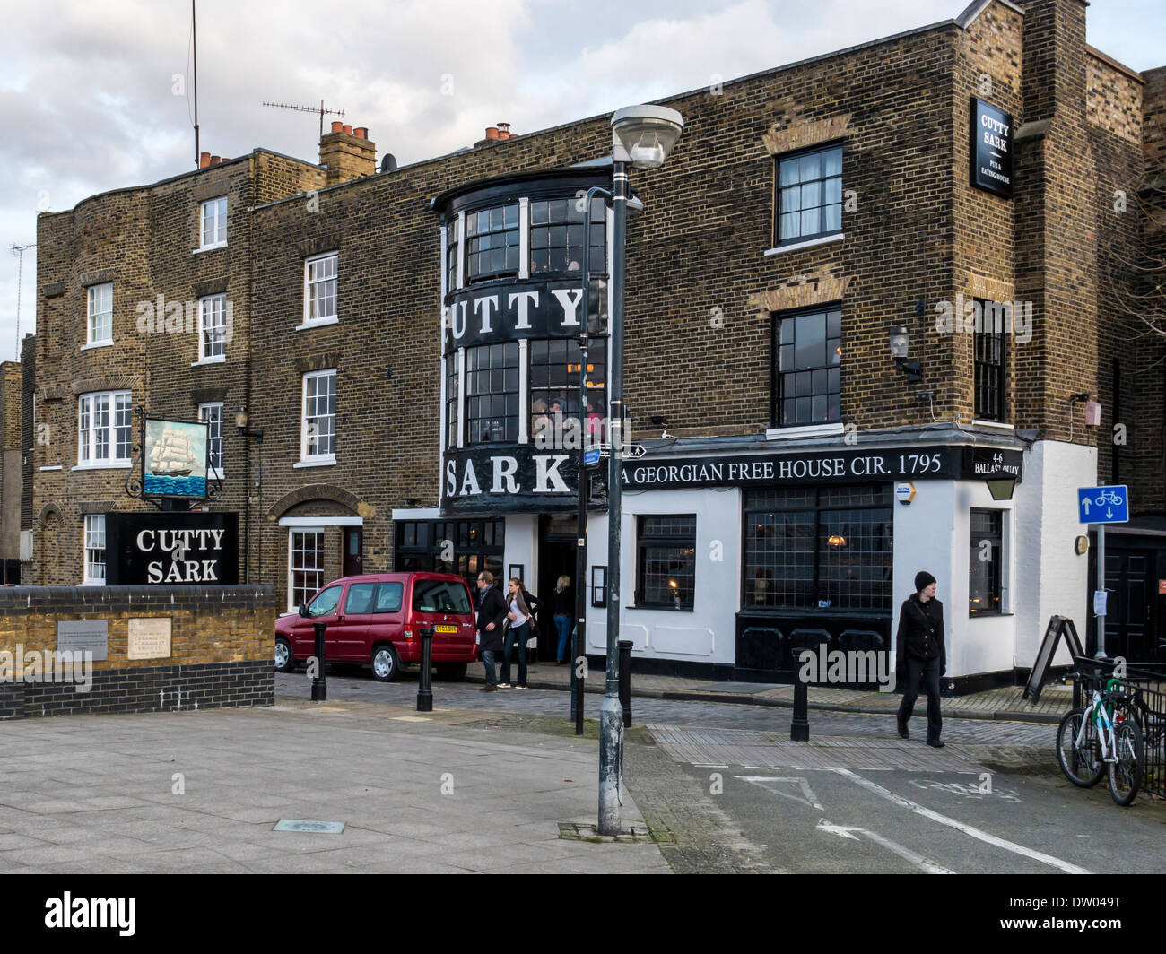 The historic Cutty Sark, a traditional Georgian Free House English pub ...