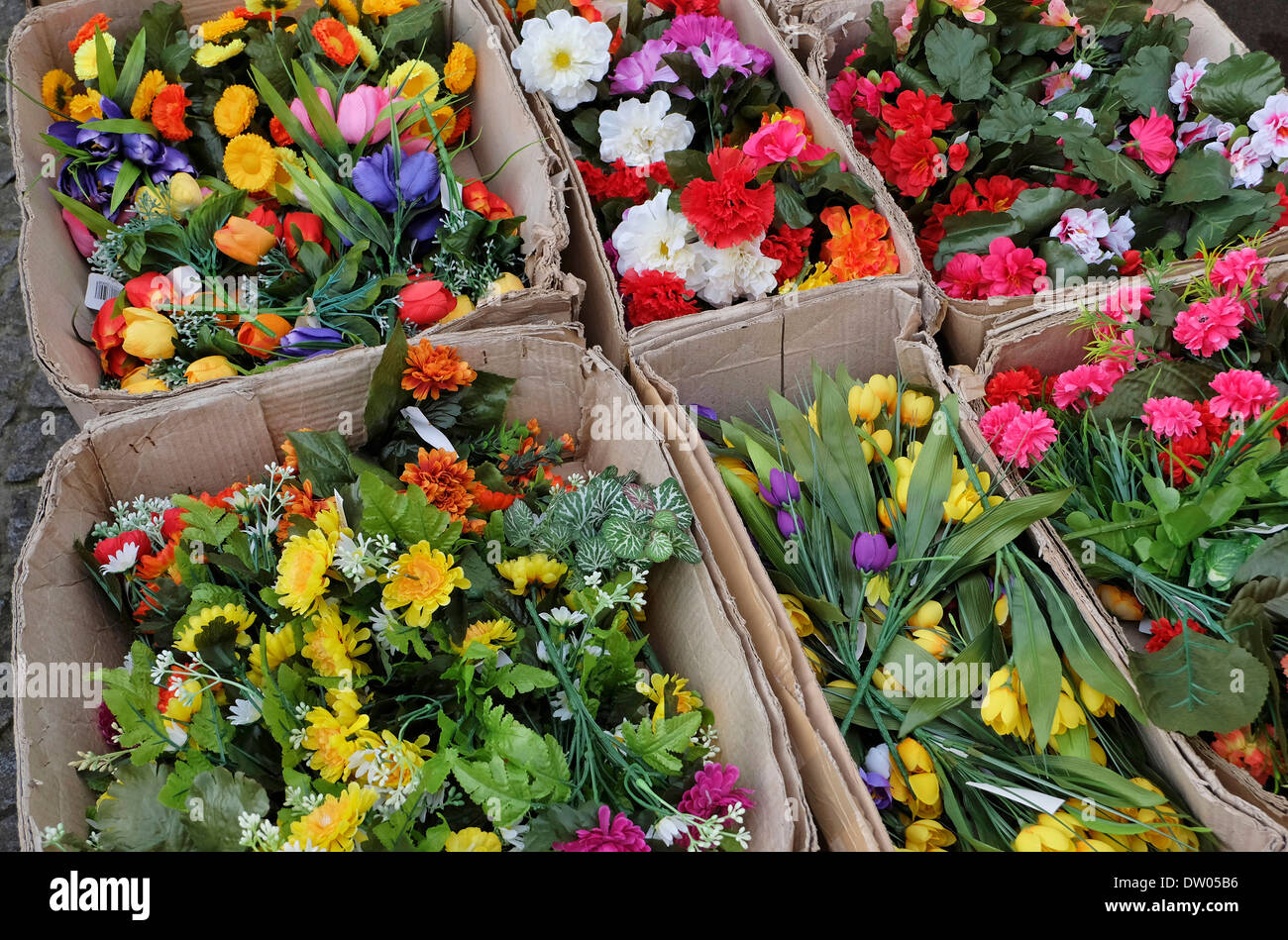To cut flowers hi-res stock photography and images - Alamy