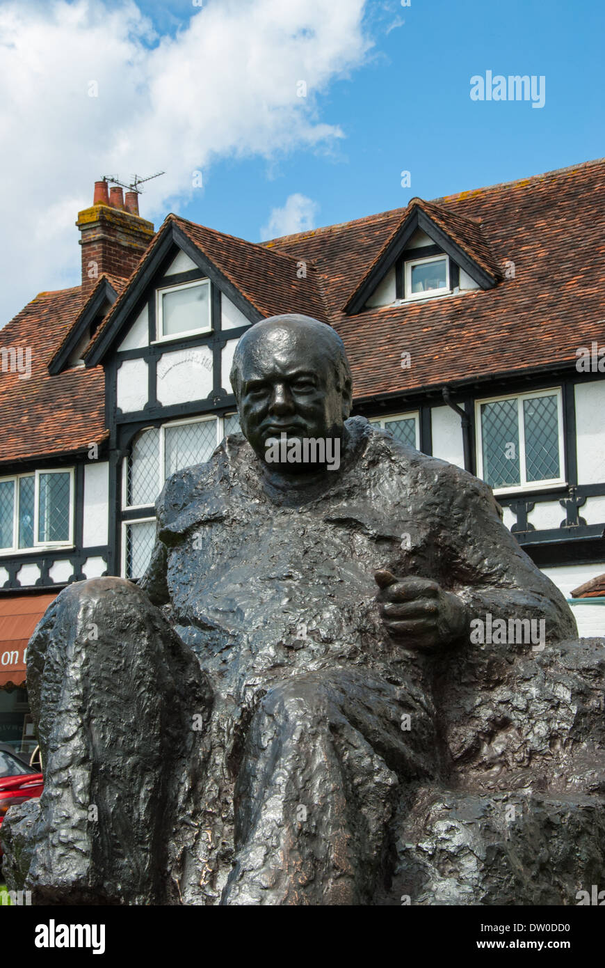 Sir Winston Churchill sculpture at Westerham, UK Stock Photo - Alamy