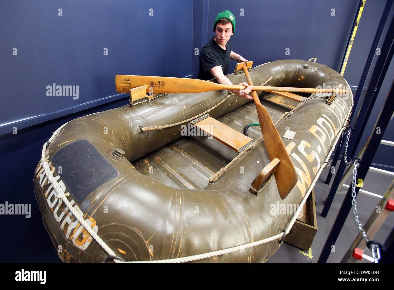 Raft foundation hi-res stock photography and images - Alamy