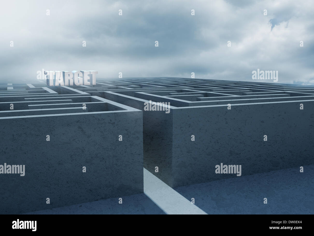 Target set in middle of complicated maze Stock Photo - Alamy