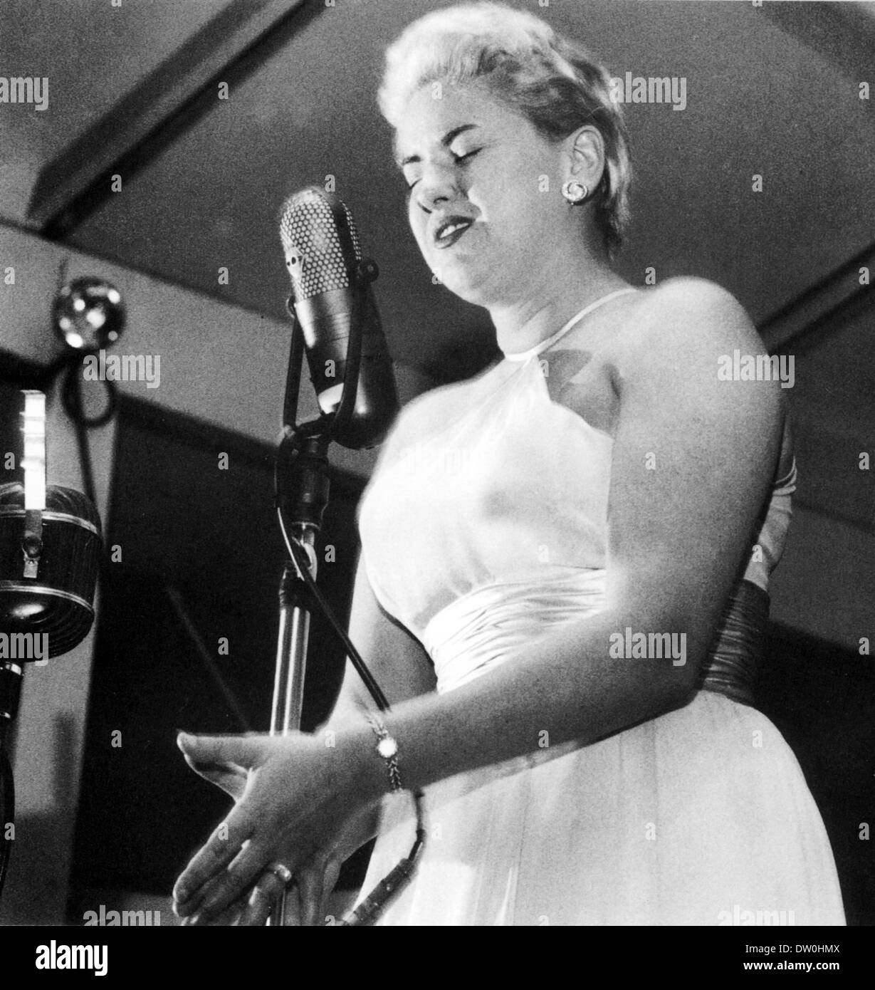 CHRIS CONNOR (1927-2009) US jazz singer about 1957 Stock Photo - Alamy