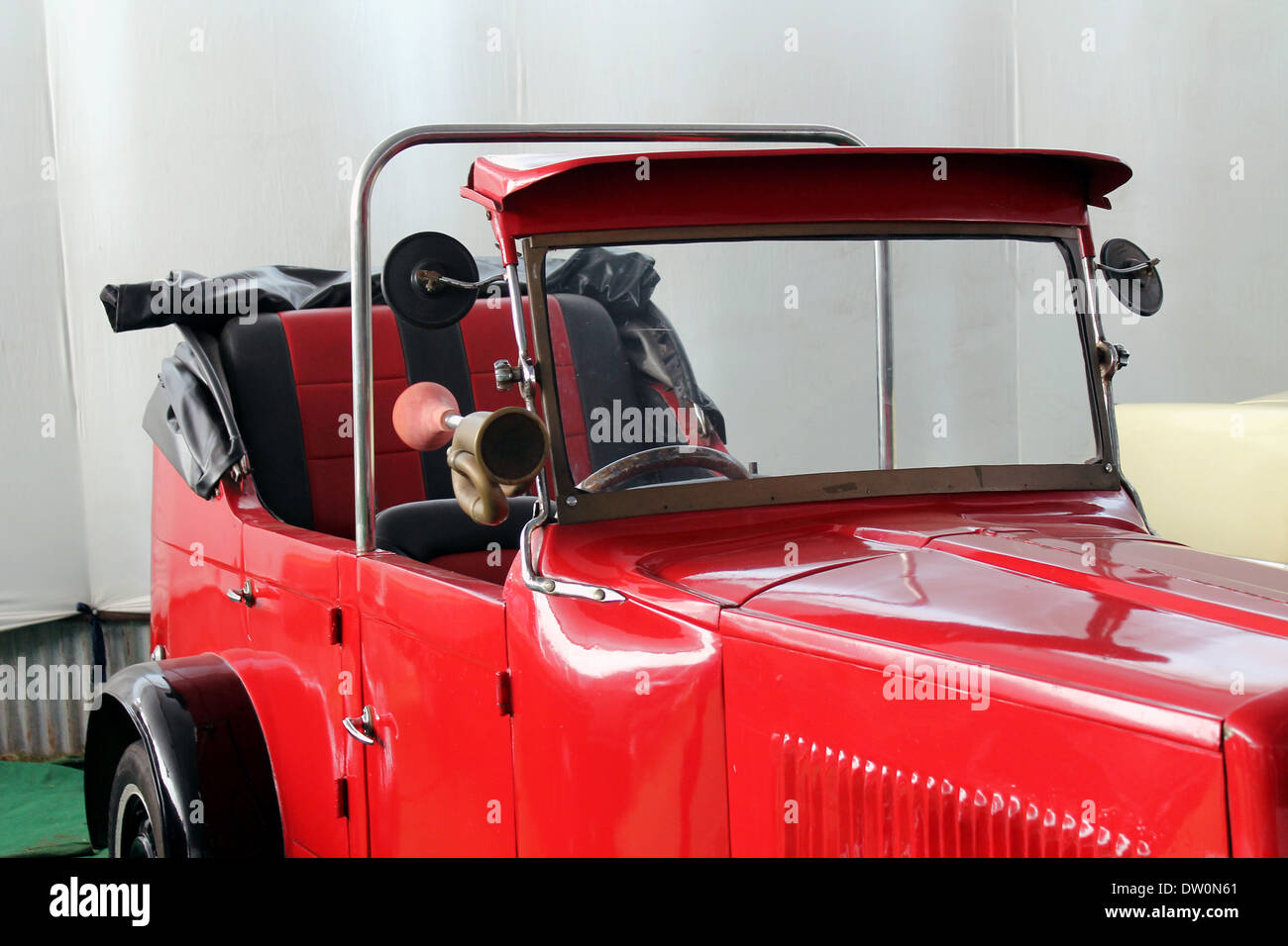 Classic red car Stock Photo - Alamy